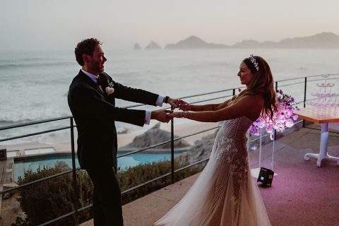 Beth & Ryan: A Sophisticated Wedding In Los Cabos With Fabulous Details